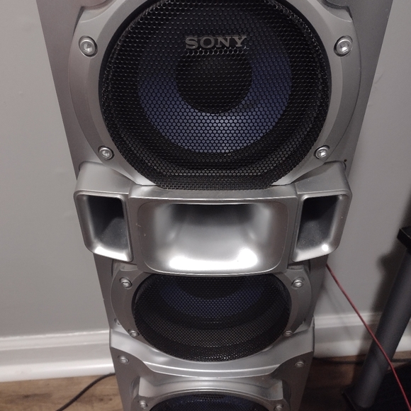 Sony | Party Supplies | Sony Mhcgx47 400w 3disc 2 Cassette 3speaker ...